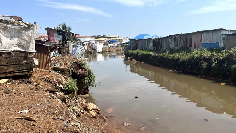 Building resilient homes in informal settlements | International ...